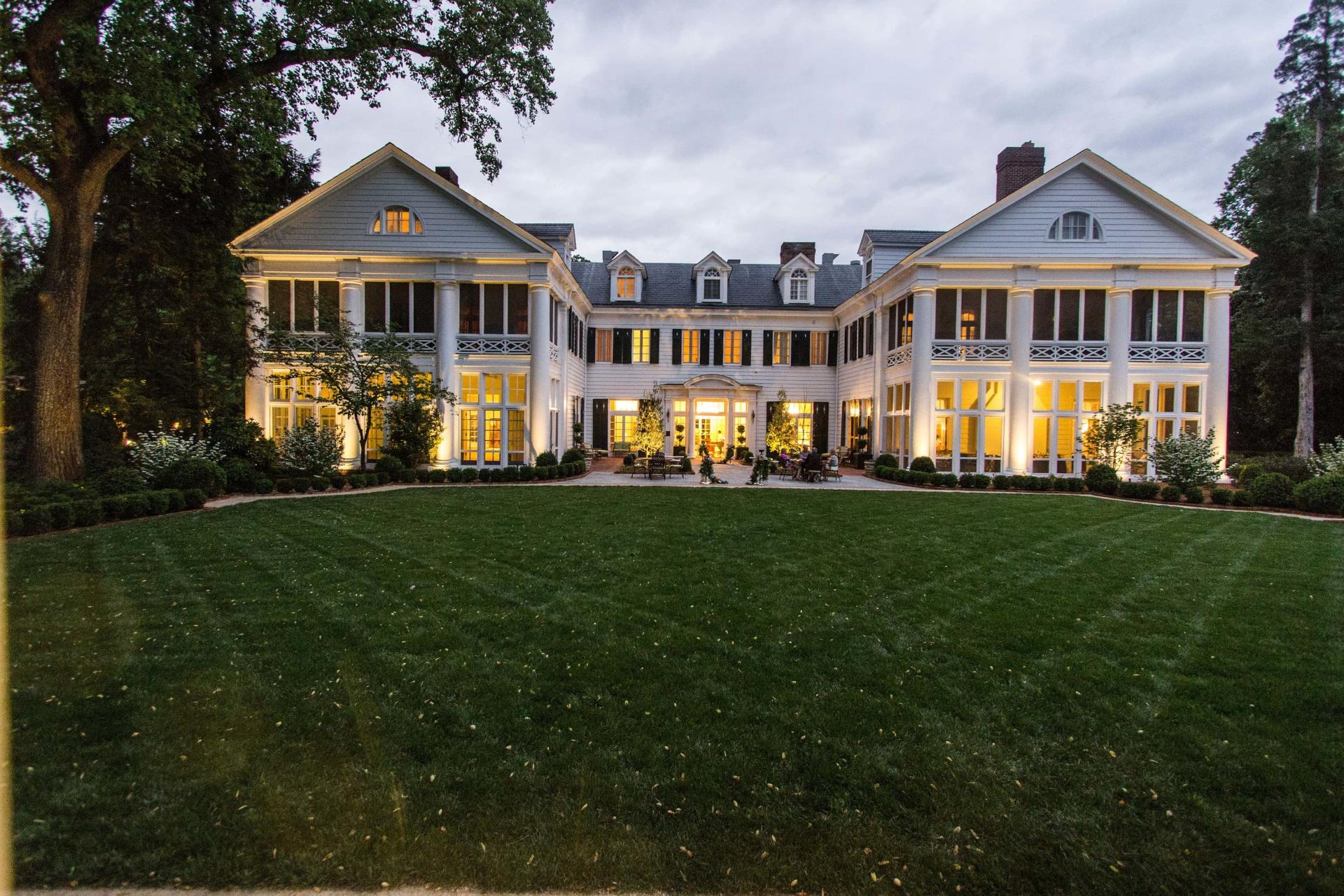 Explore North Carolina castles, palaces & mansions