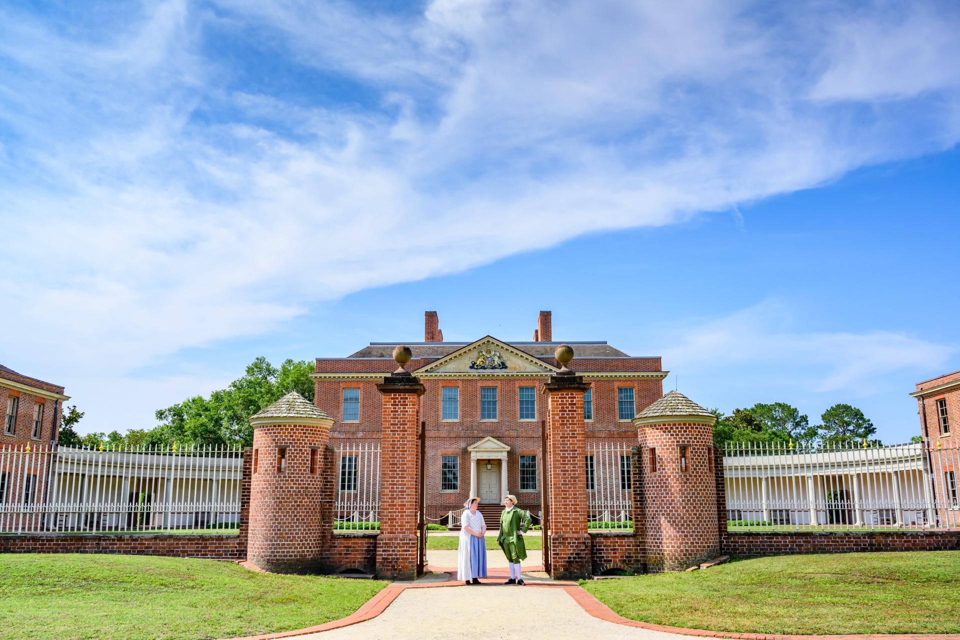 Explore North Carolina castles, palaces & mansions